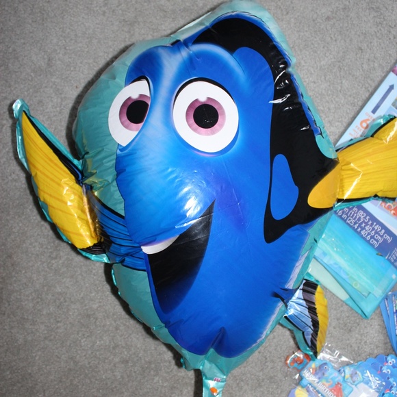 Disney | Party Supplies | Finding Dory Birthday Party Decoration Lot ...
